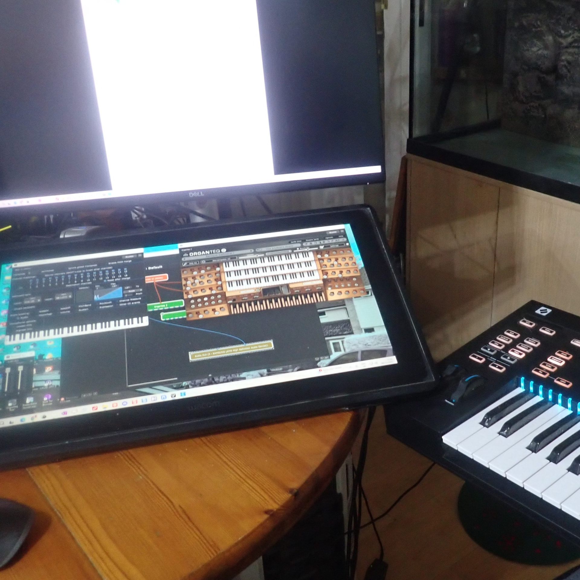 Philip Russell - Playing VST Modules on the Synth Through Gig Performer ...